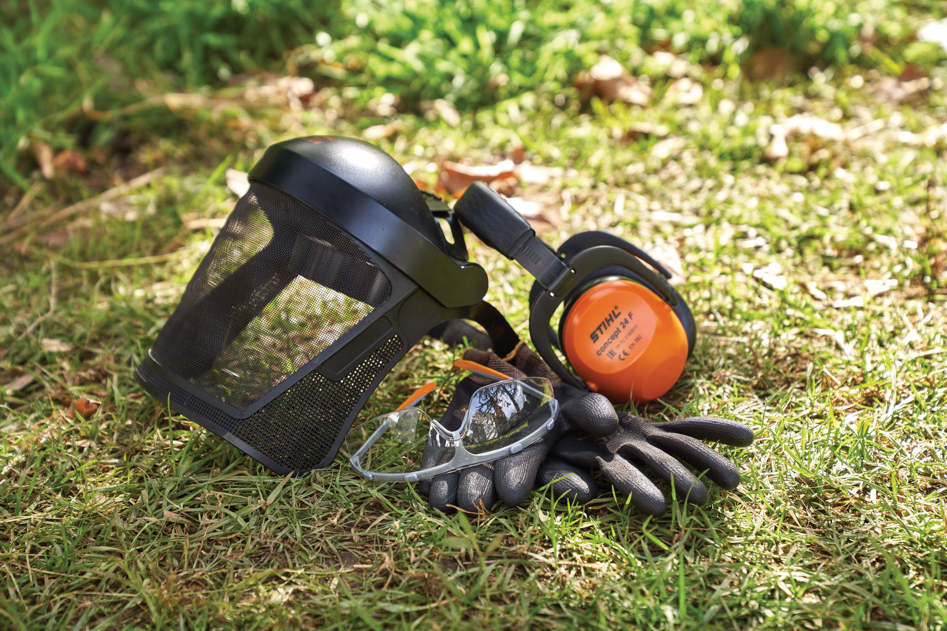 Chainsaw PPE protection | STIHL